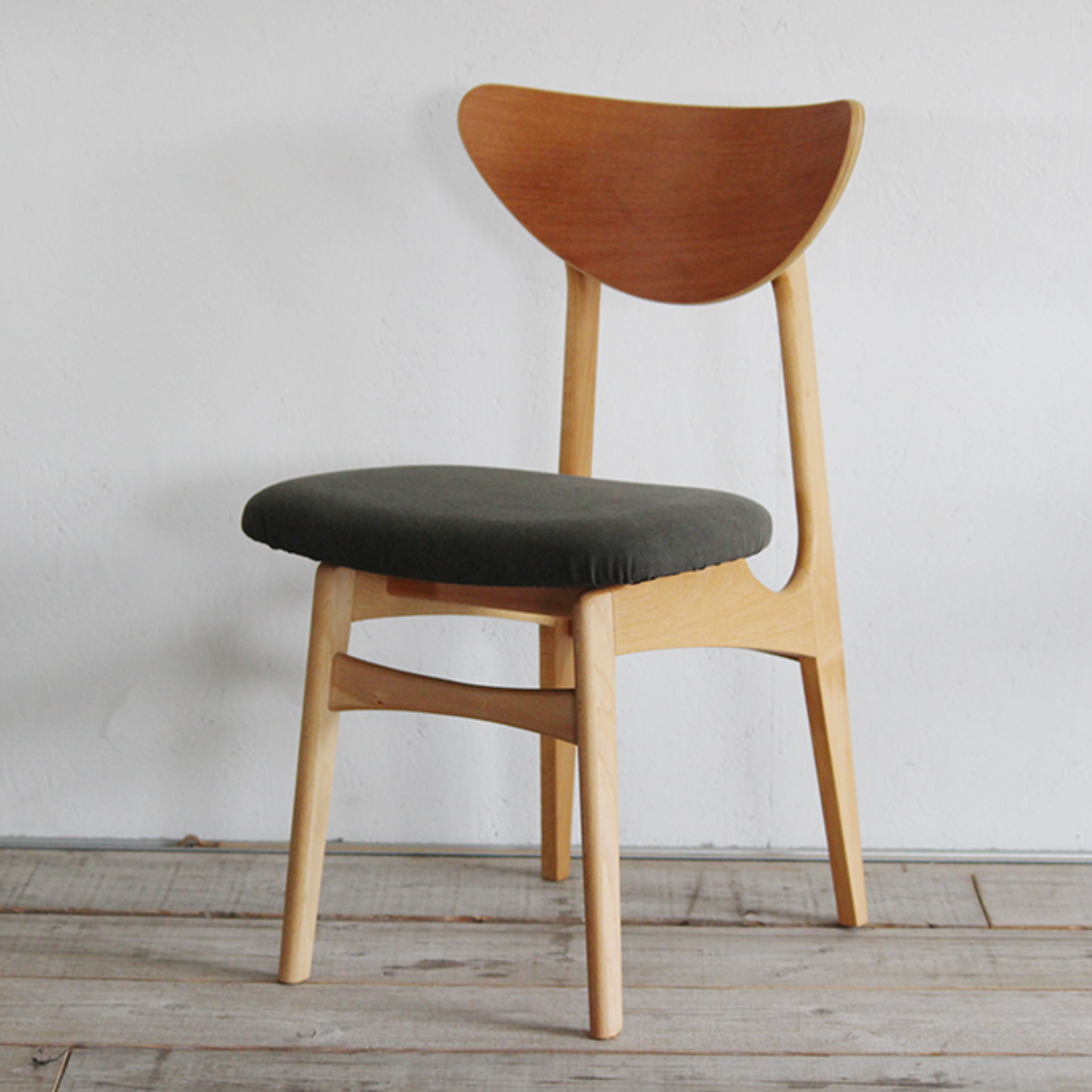 Karl 實木餐椅｜Switch Furniture – 日作家具 HIBI Furniture